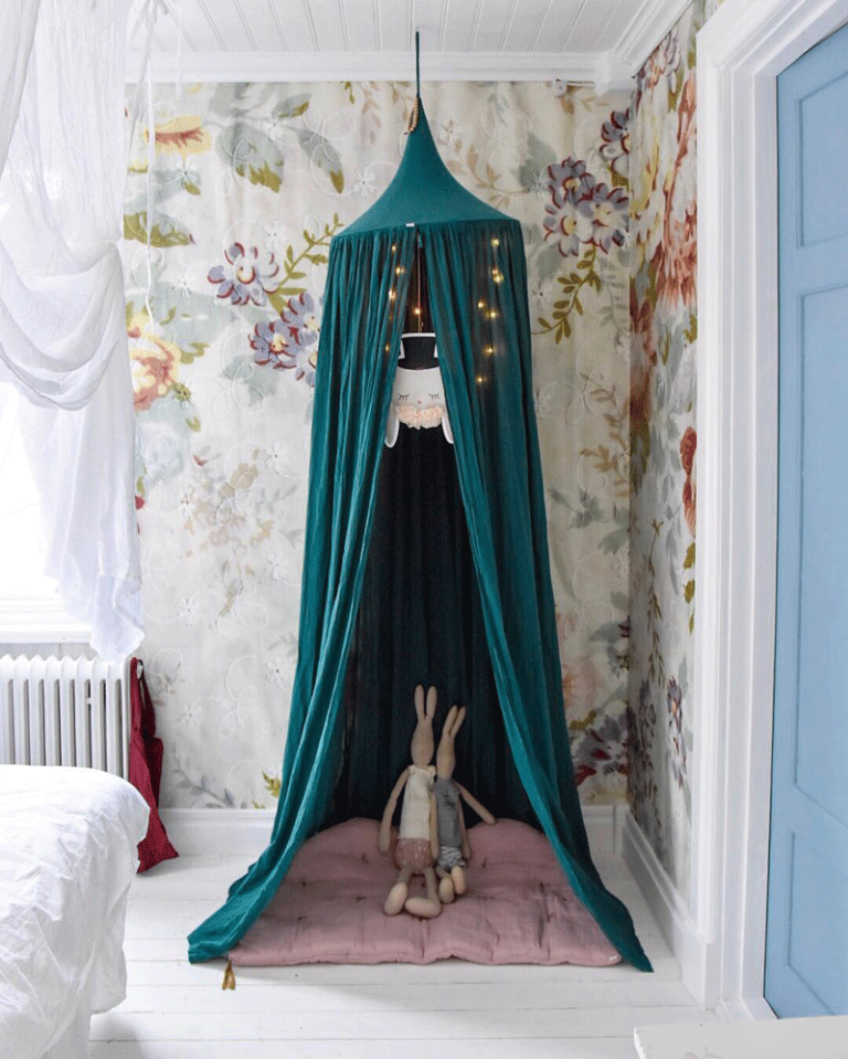 Girls' Rooms with Magic - Kids Interiors