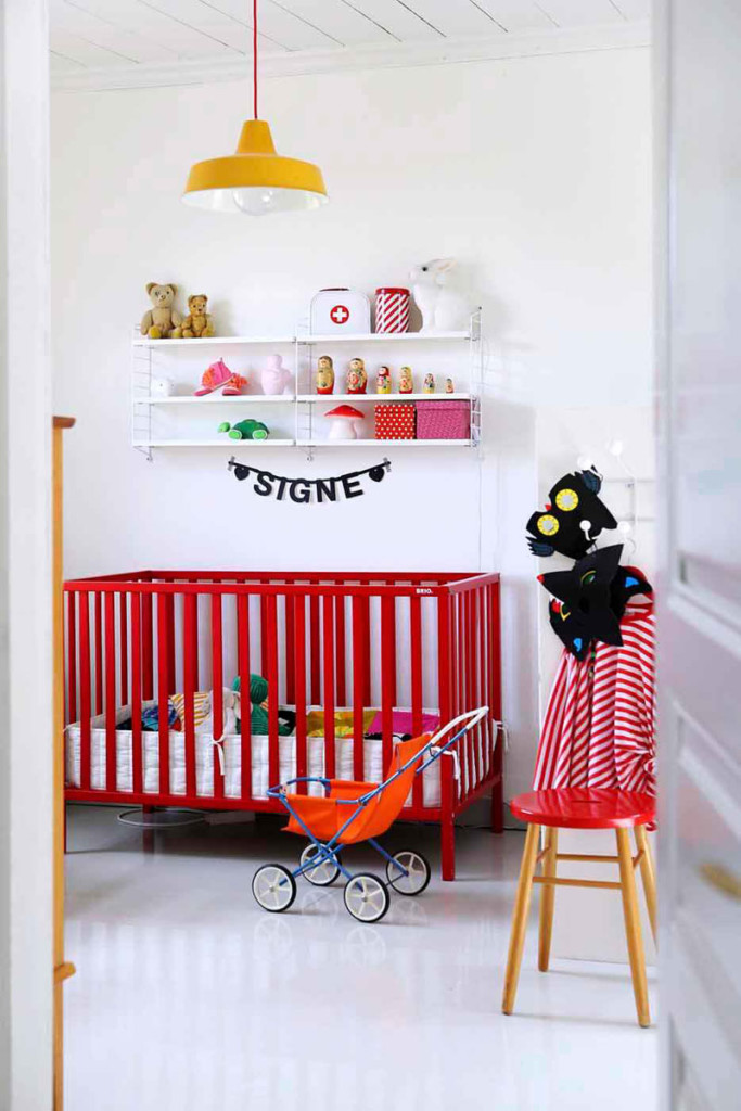 Girls' Rooms with Red Accents - by Kids Interiors