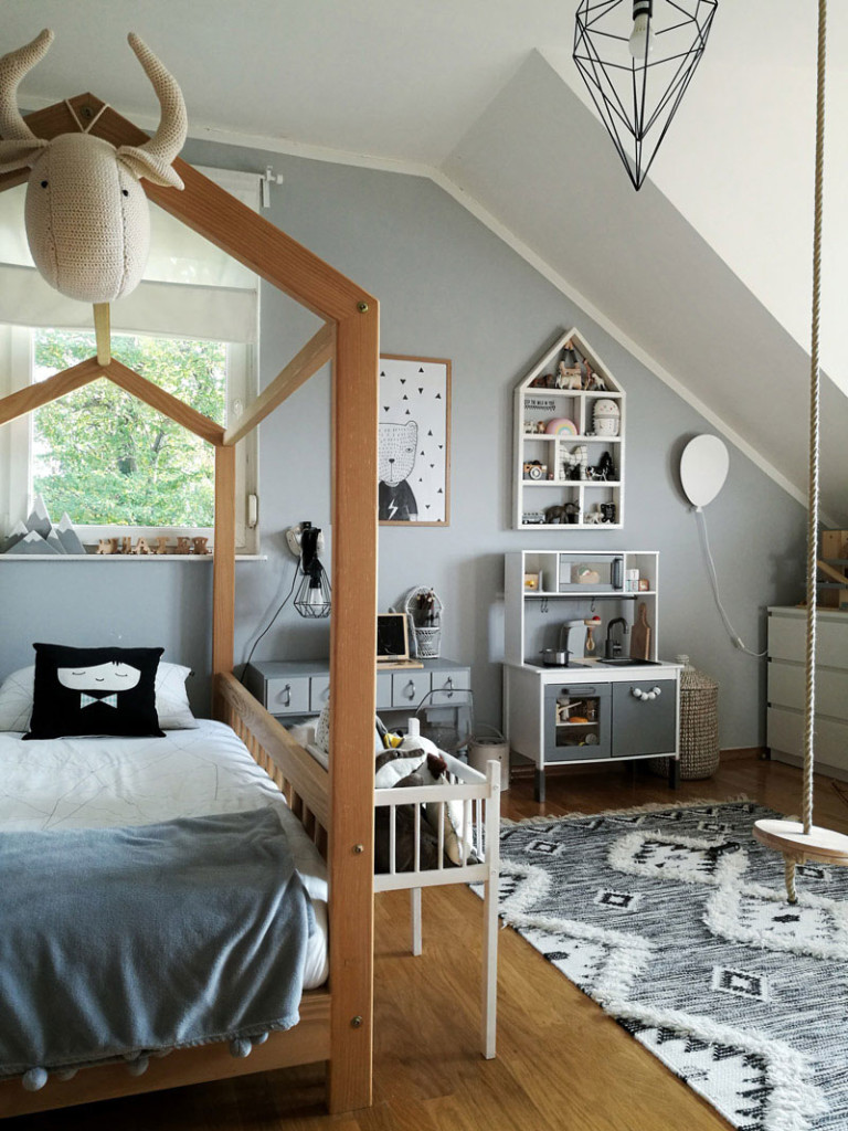 Mate's Crafty Room Full of Personality - roomtour and sourcelist
