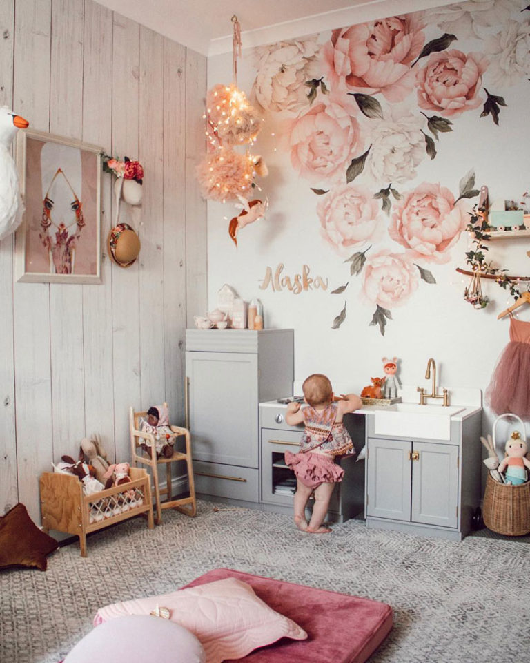 Chic Florals in Girls' Rooms - by Kids Interiors