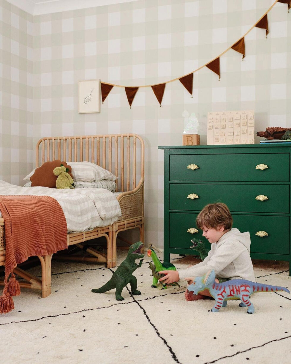 BRINGING THE CHECK PATTERN INTO THE KID'S ROOM - Kids Interiors